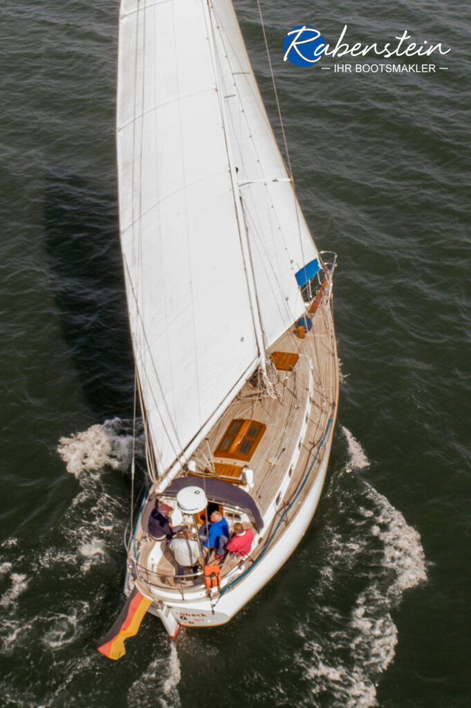 Shearwater 39 - Bootsmaklerei