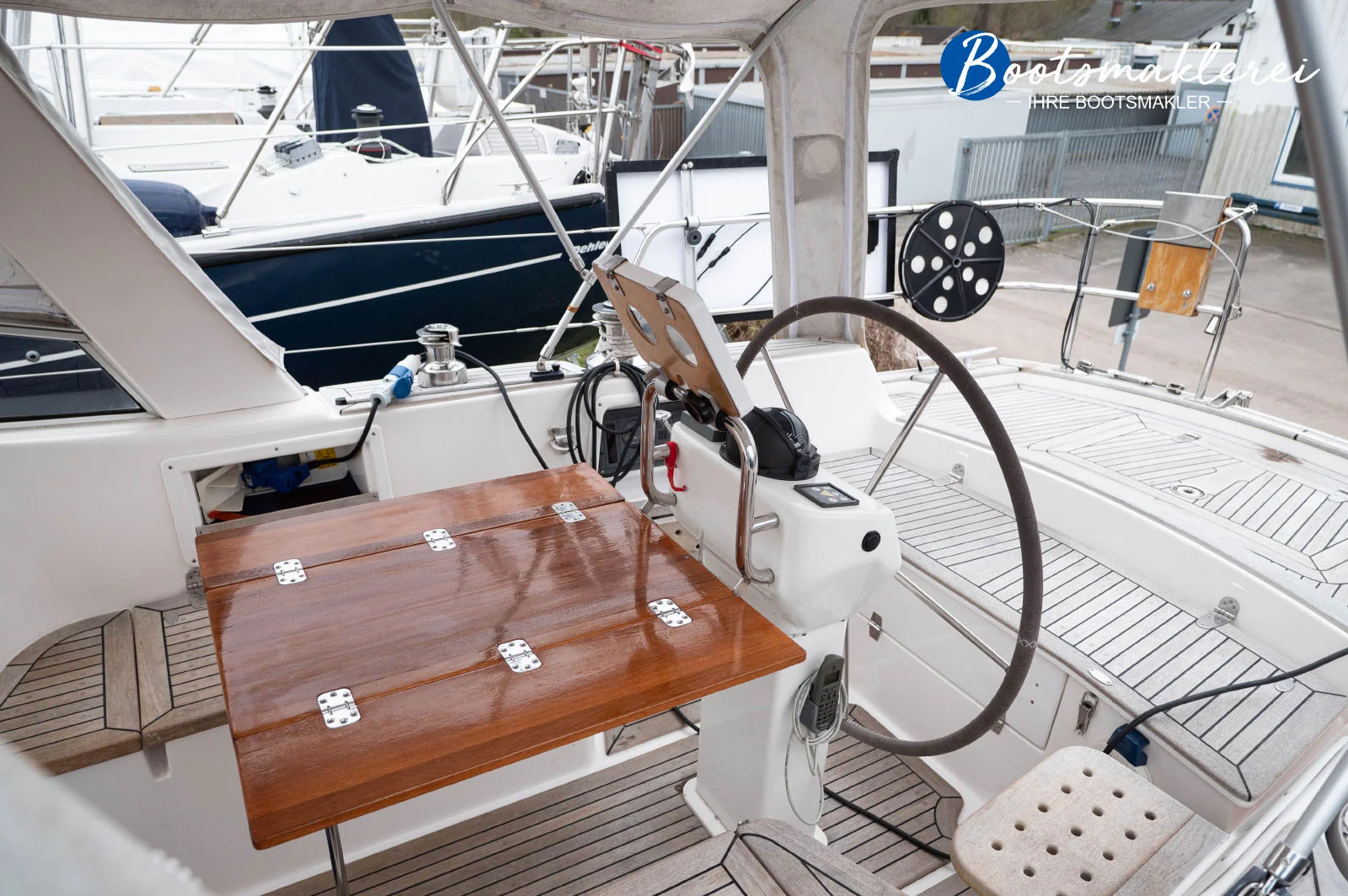 Malö 36 - Bootsmaklerei